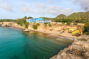 Cliff Jumping at Playa Forti in Curacao - Wander The Map